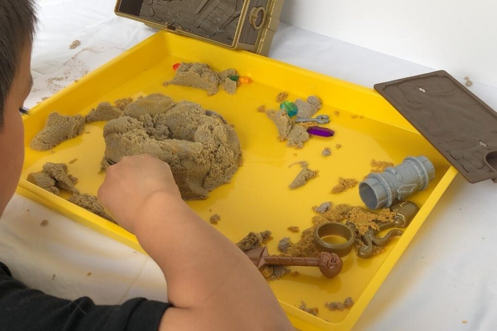 Kinetic Sand Recipe Treasure Box Hunt Sensory Play and Dig For Buried ...